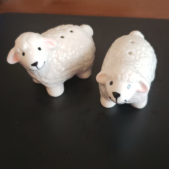 Unbranded | Dining | Sheep Salt Pepper Shakers Ceramic Animals ...